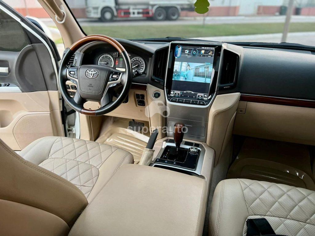 Toyota Land Cruiser VX