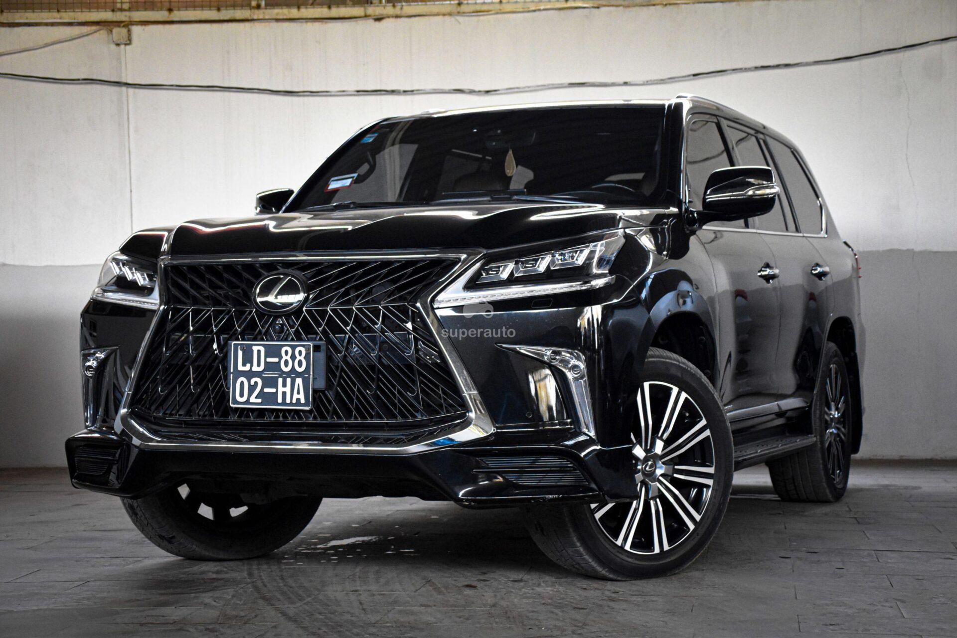 Lexus LX